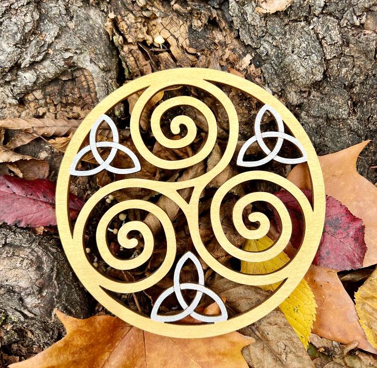 Keltski Triskelion s Trinity - Višje Dobro